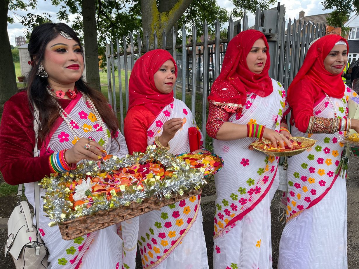 HUNDREDS TURN OUT FOR LEICESTER’S BOISHAKI MELA – Pukaar News ...